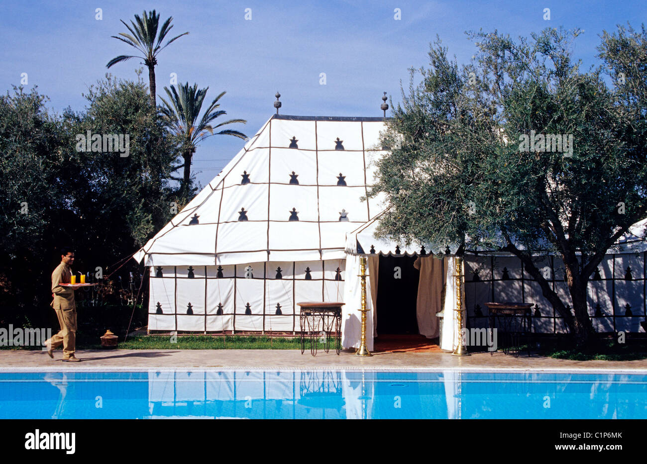 Marrakesh house with pool hi-res stock photography and images - Alamy