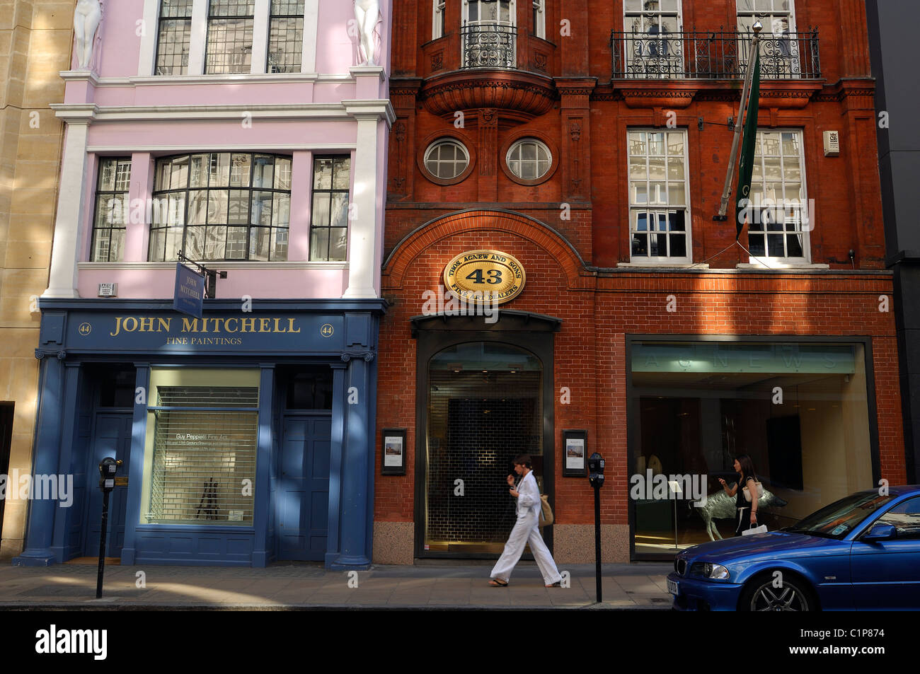 Mayfair old bond street sign hi-res stock photography and images - Alamy