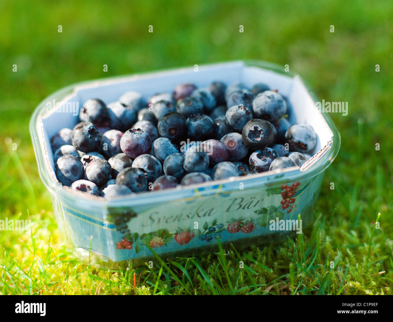 American orchard fruit box hi-res stock photography and images - Alamy
