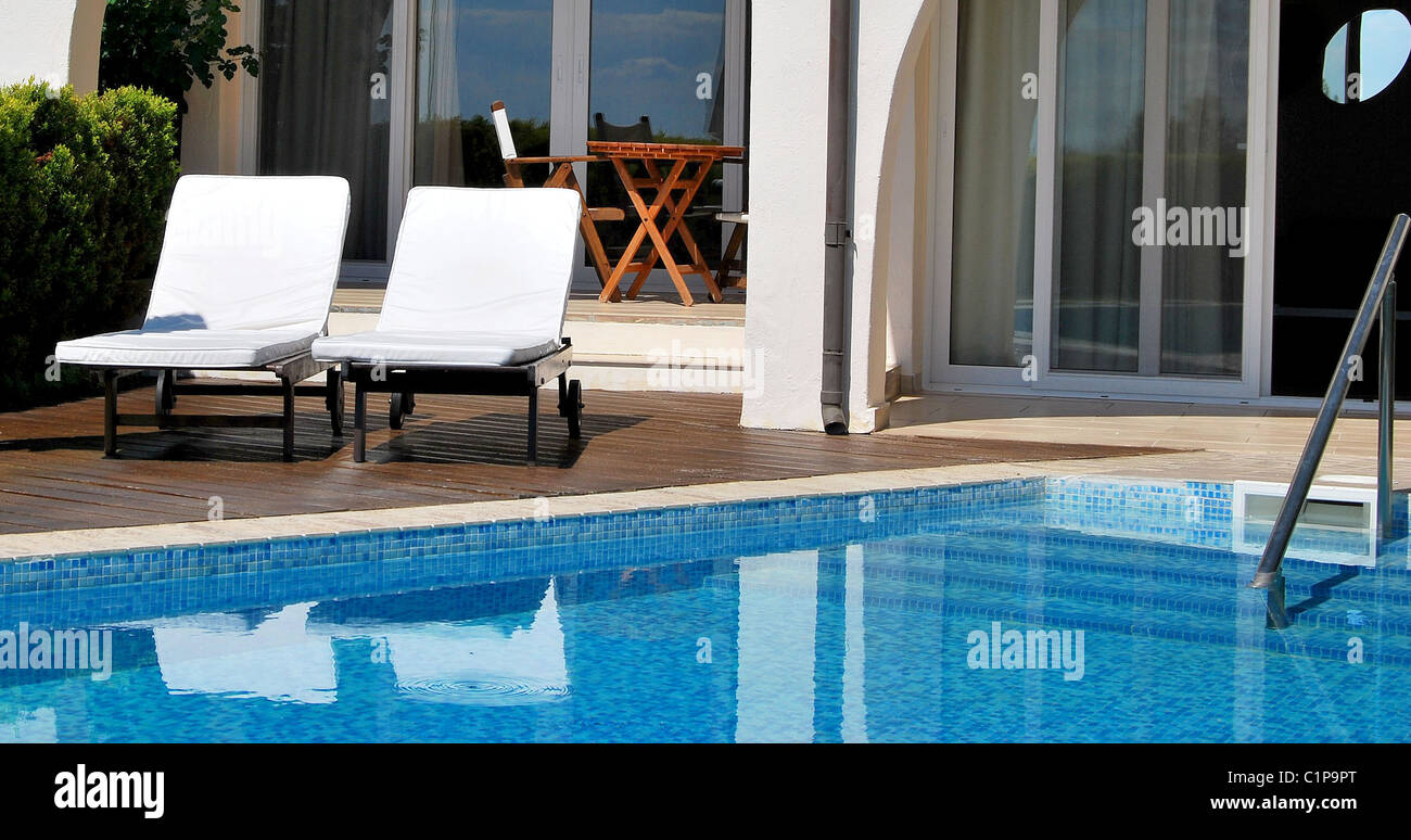 Hotels private swimming pool Stock Photo - Alamy
