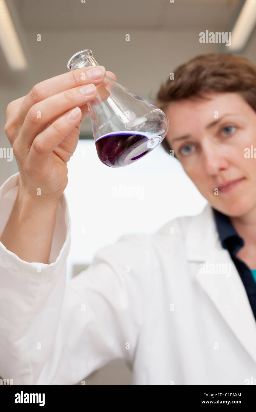 Science liquid concentrations hi-res stock photography and images - Alamy