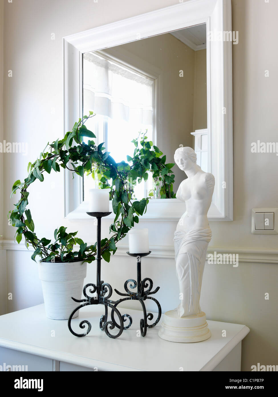 Candlestick pot plant on dressing table hi-res stock photography and ...