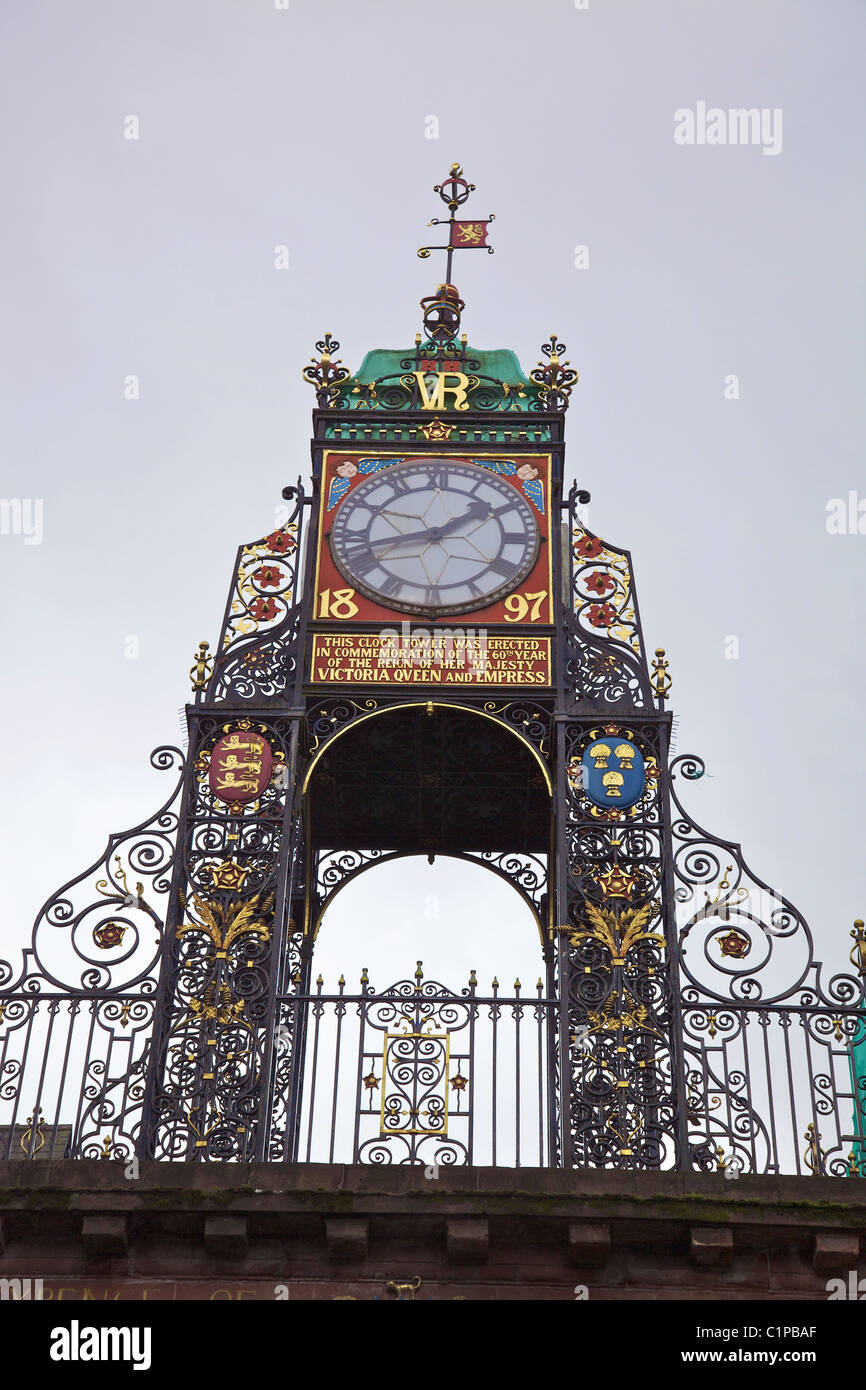 The bridge clock in the centre of Chester Stock Photo - Alamy