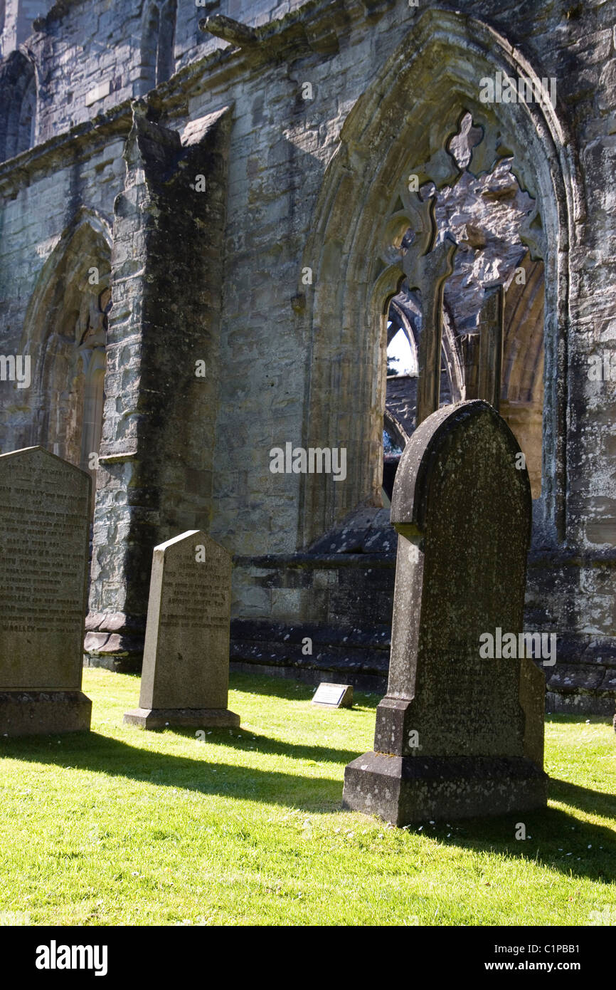 Scotland, Dunkeld, headstones in cathedral graveyard Stock Photo - Alamy
