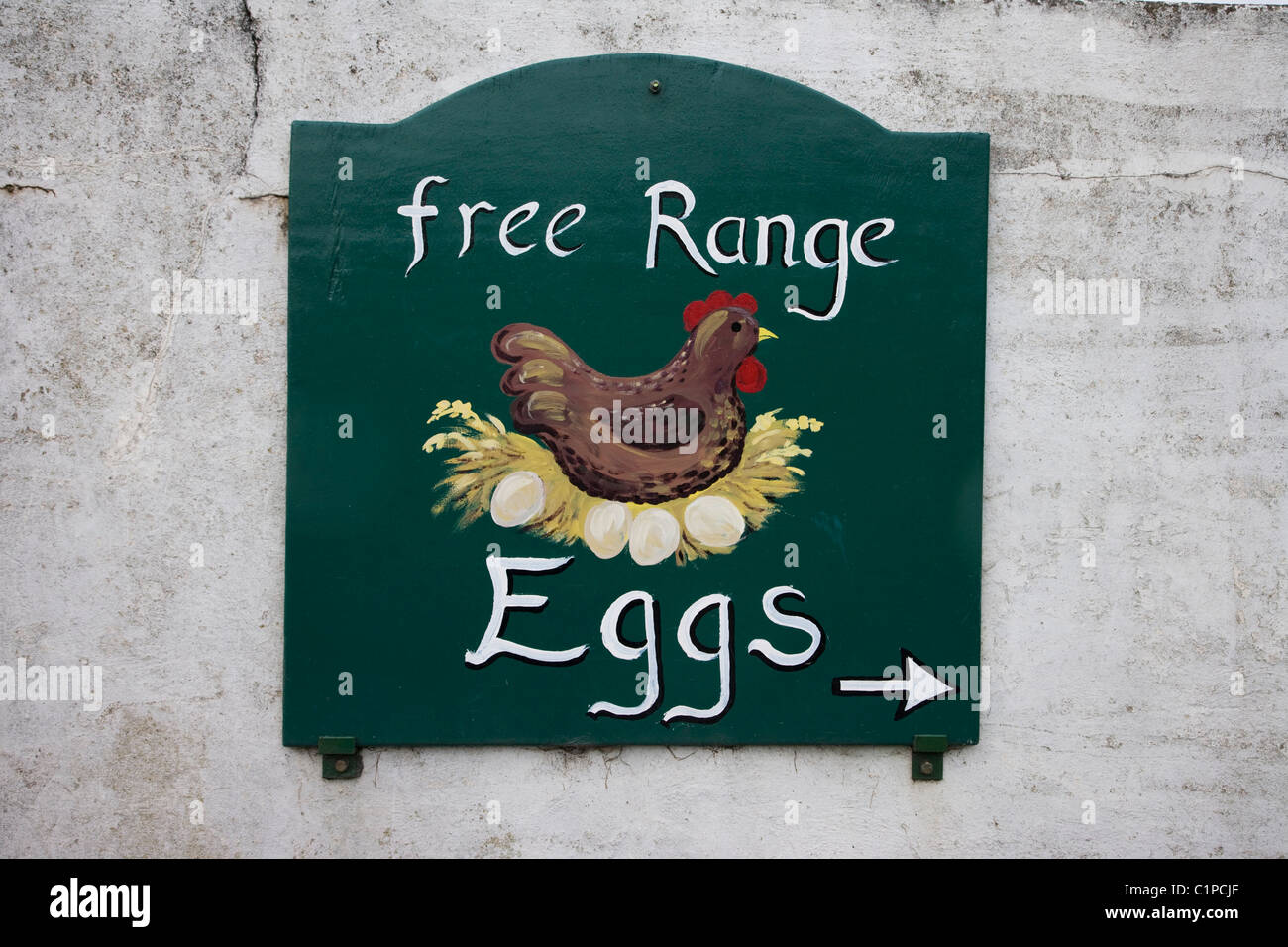 Republic of Ireland, Wicklow, sign for free range eggs Stock Photo - Alamy