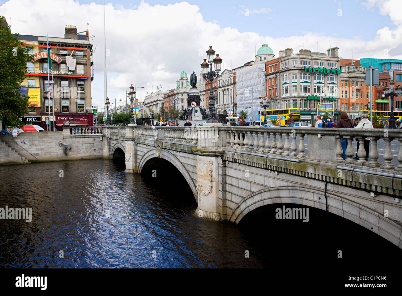 Oconnell bridge hi-res stock photography and images - Alamy