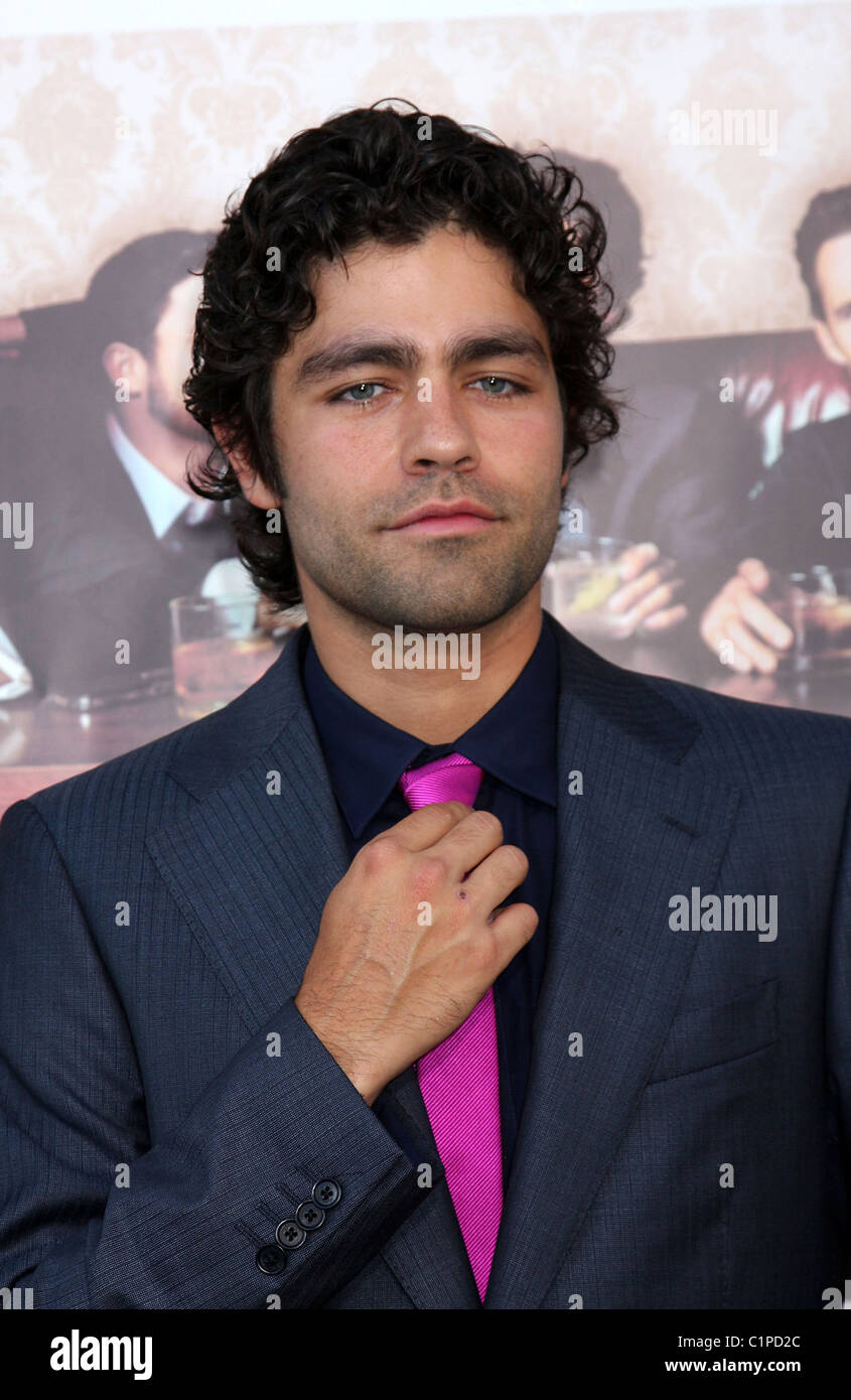 Adrian Grenier The 'Entourage' 6th Season Premiere at the Paramount ...