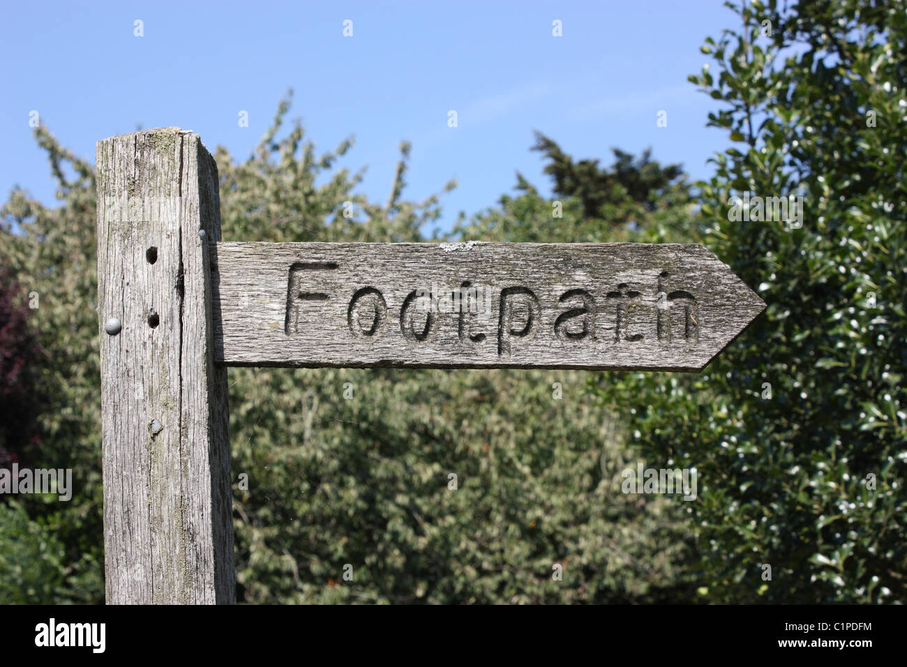 Wooden footpath sign hi-res stock photography and images - Alamy