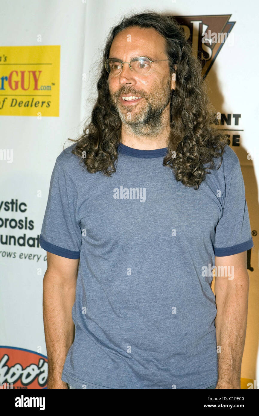 Tom Shadyne The Pacsun Pipeline Campaign Fundraiser for Cystic Fibrosis ...