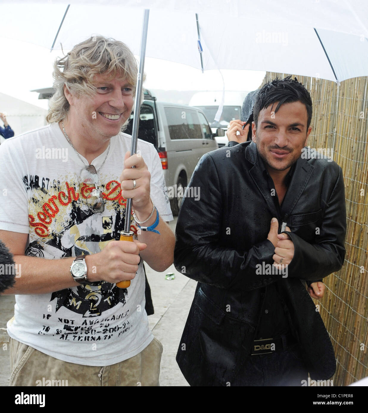 Peter Andre soaking wet whilst Backstage at T4 On The Beach Weston ...