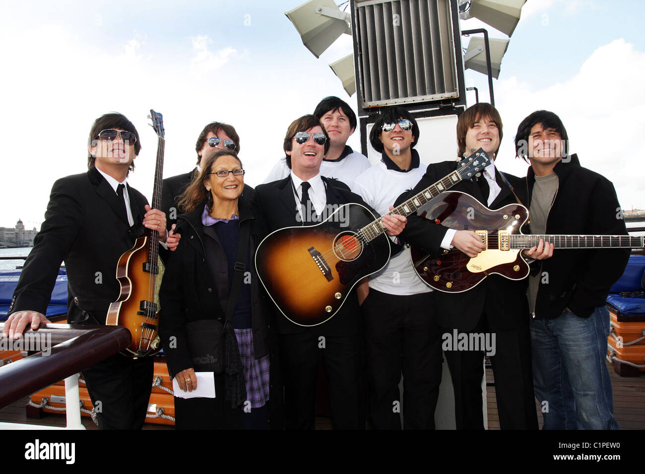 Julia Baird Craig Phillips, The Backbeat Beatles and fans The Backbeat ...