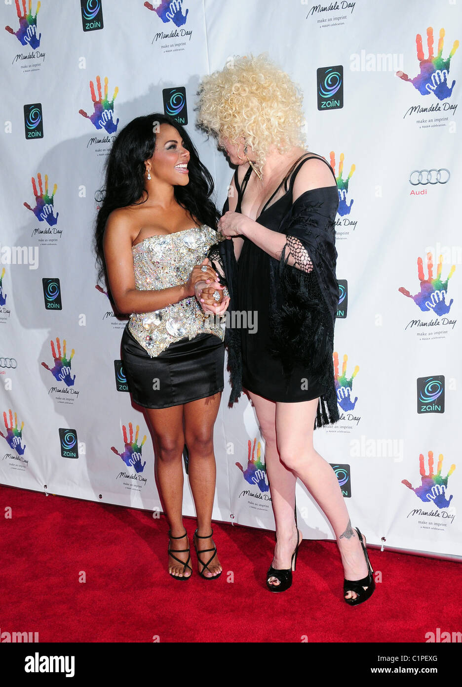 Lil kim cindy lauper mandela hi-res stock photography and images - Alamy