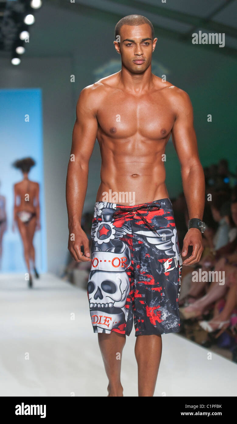 Model Mercedes-Benz Fashion Week Swim - Ed Hardy - Runway Miami ...