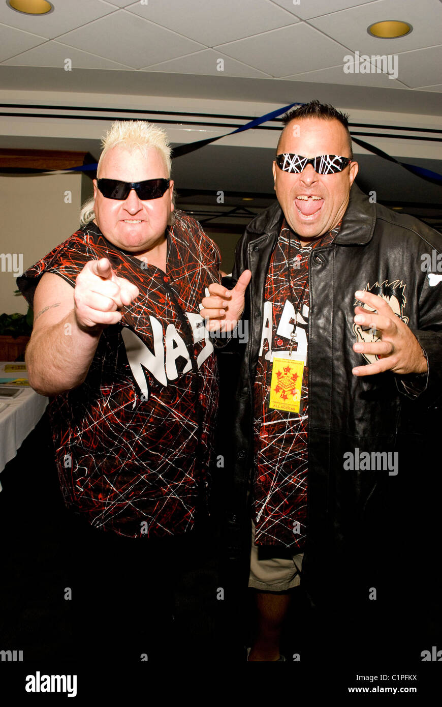 Brian Knobbs and Greg "The Hammer" Valentine Hulk Hogan and The Legends ...