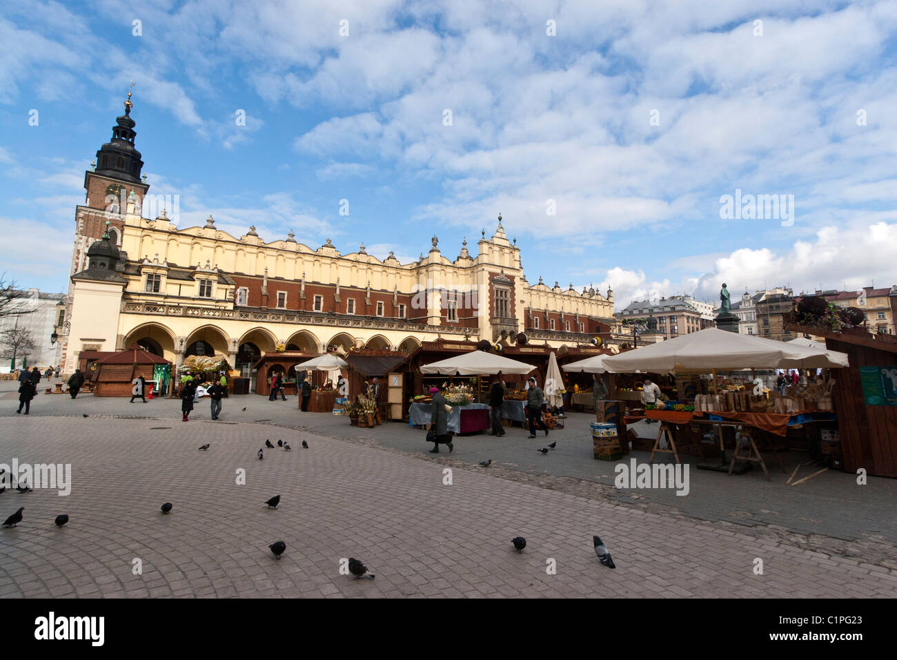 Krakow cloth hall exterior hi-res stock photography and images - Alamy