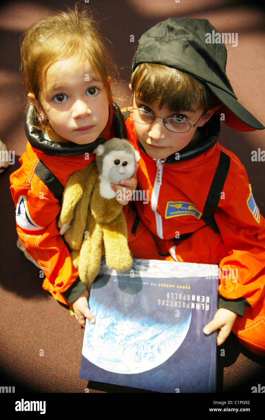 Julia and Sam Lavine gets his book autographed Apollo Astronauts book ...