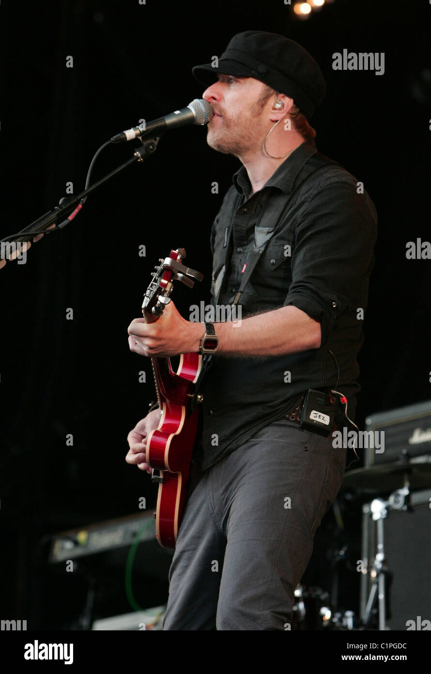 Jez Williams Doves High Resolution Stock Photography and Images - Alamy