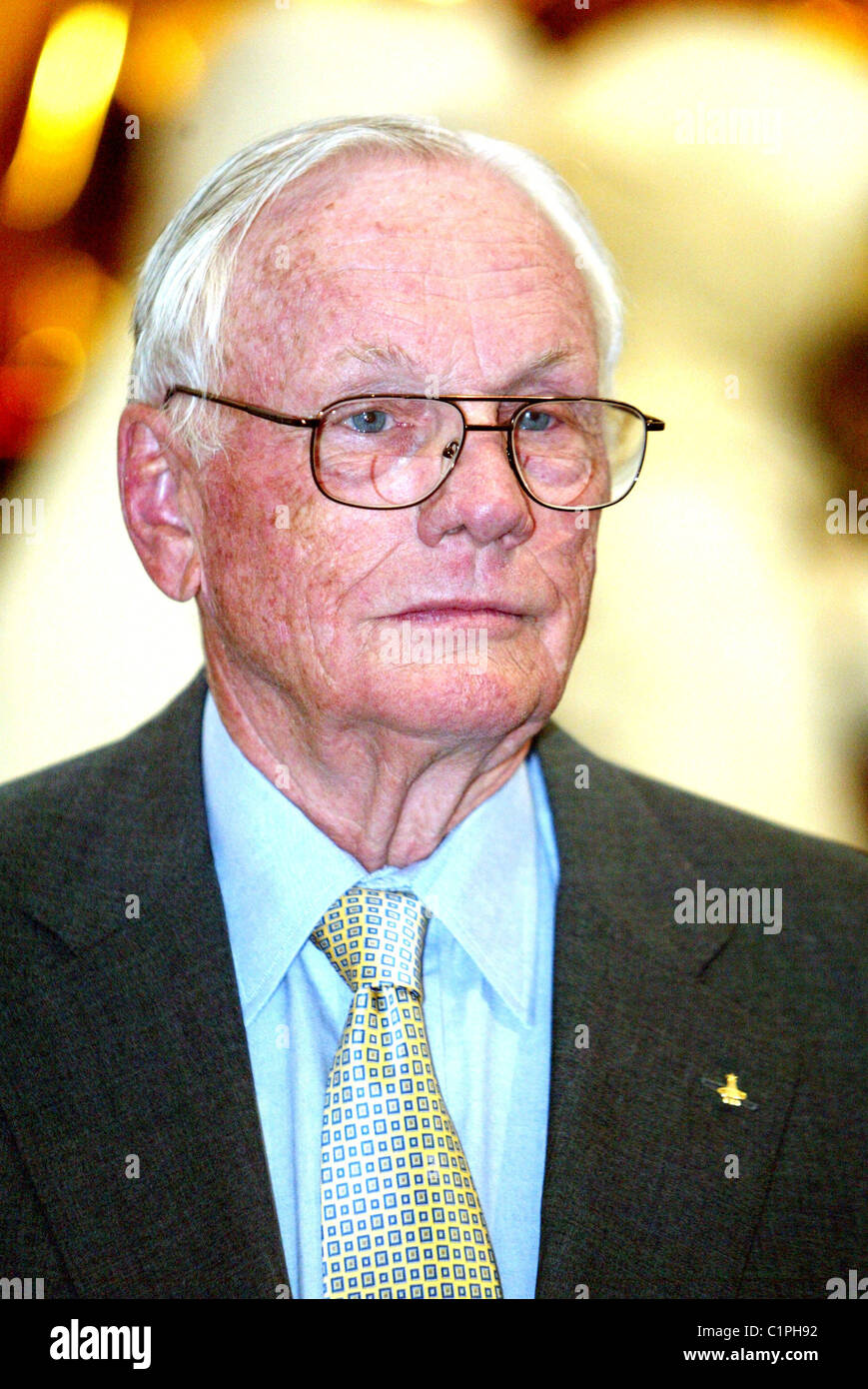 Neil armstrong air and space museum hi-res stock photography and images ...