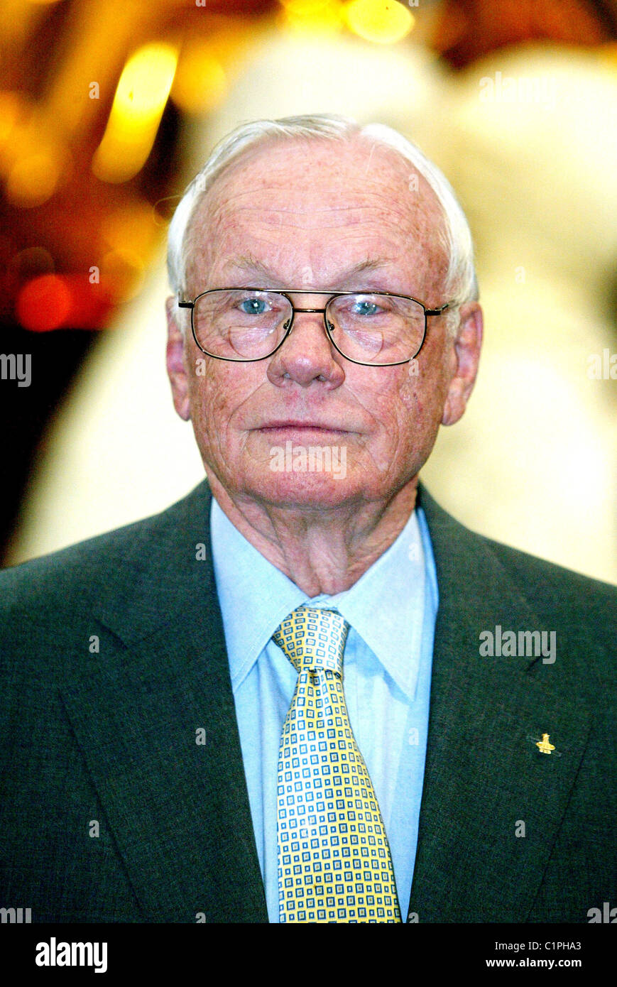Neil Armstrong Smithsonian's National Air And Space Museum evening ...