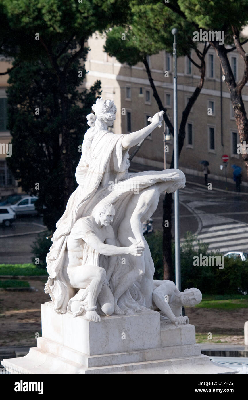 Statue in Piazza Venezia, Rome, Italy Stock Photo - Alamy