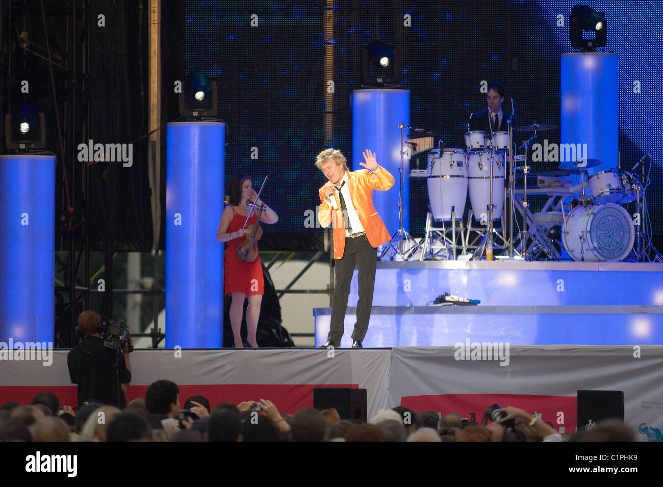 Rod stewart concert hi-res stock photography and images - Alamy
