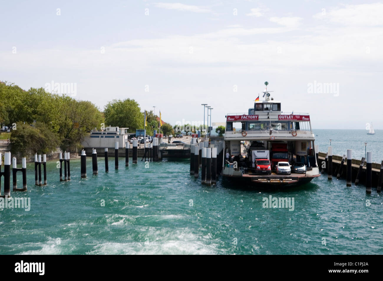 Car ferry dock hi-res stock photography and images - Alamy