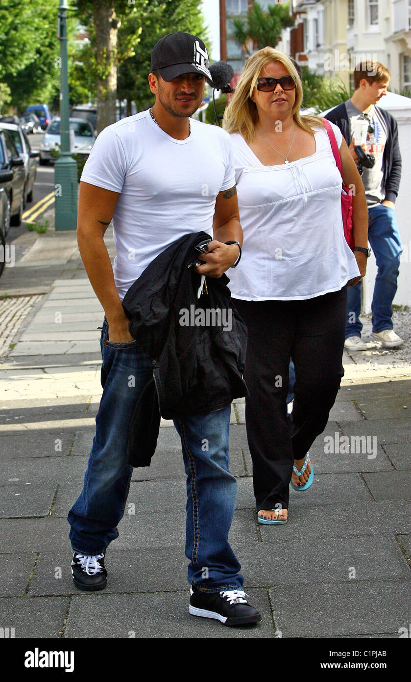 Peter Andre arrives at a house in London with his manager Claire Powell ...