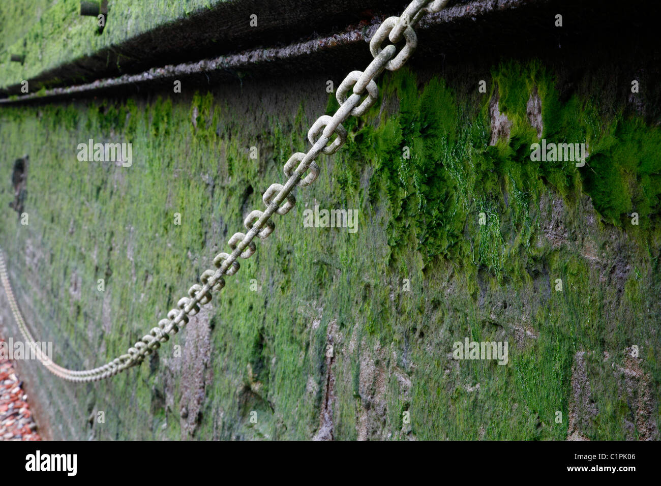 River thames wall High Resolution Stock Photography and Images - Alamy