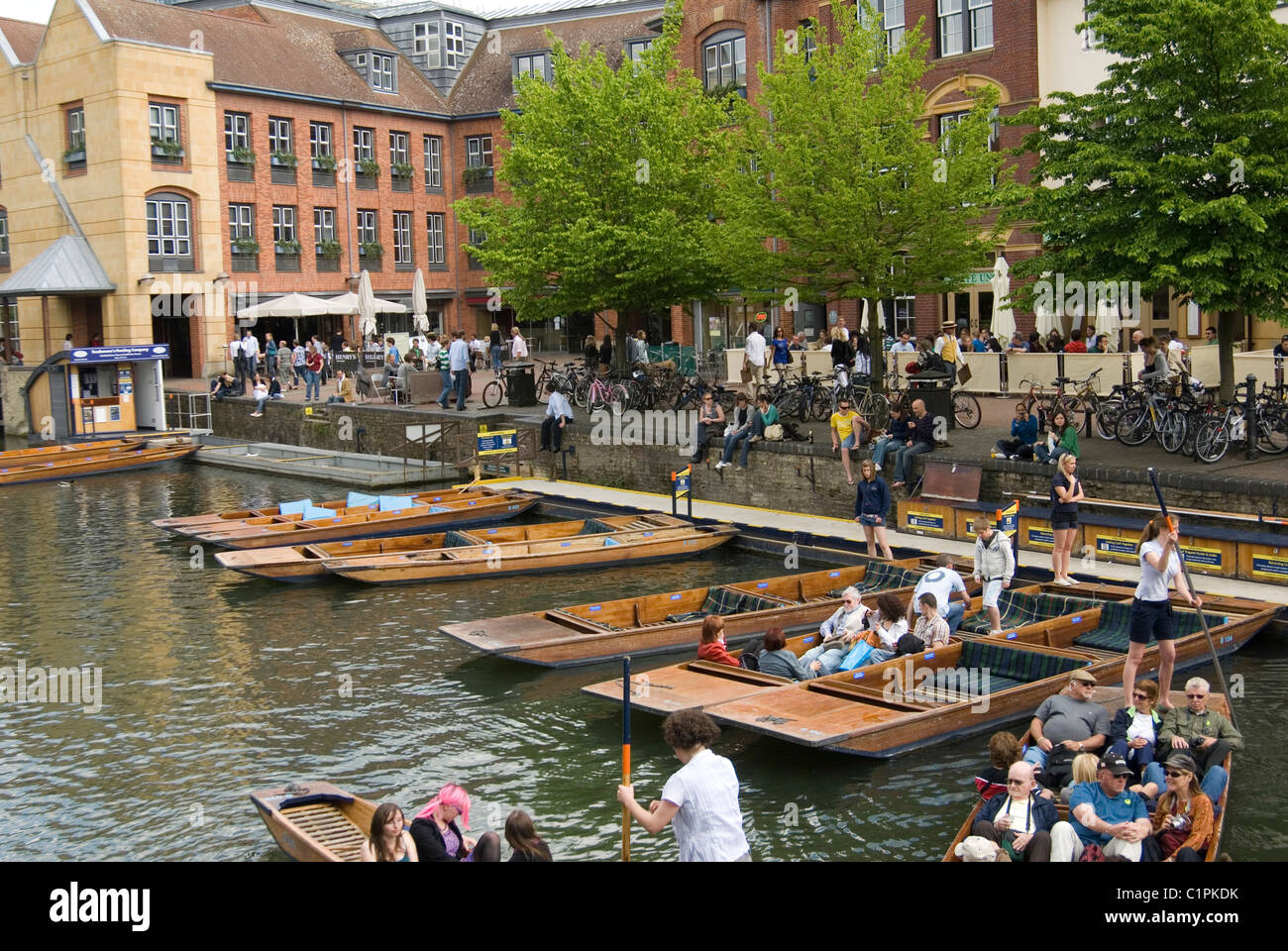 Punts hi-res stock photography and images - Alamy