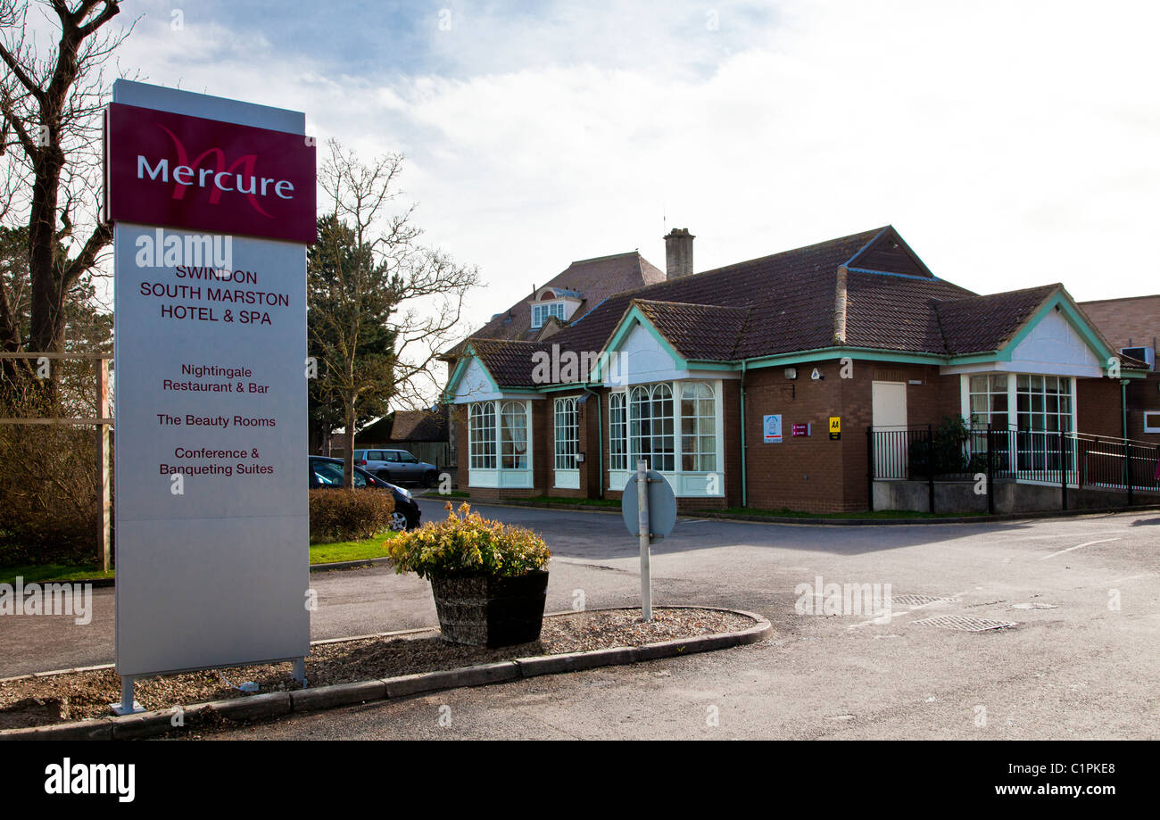 South marston wiltshire hi-res stock photography and images - Alamy