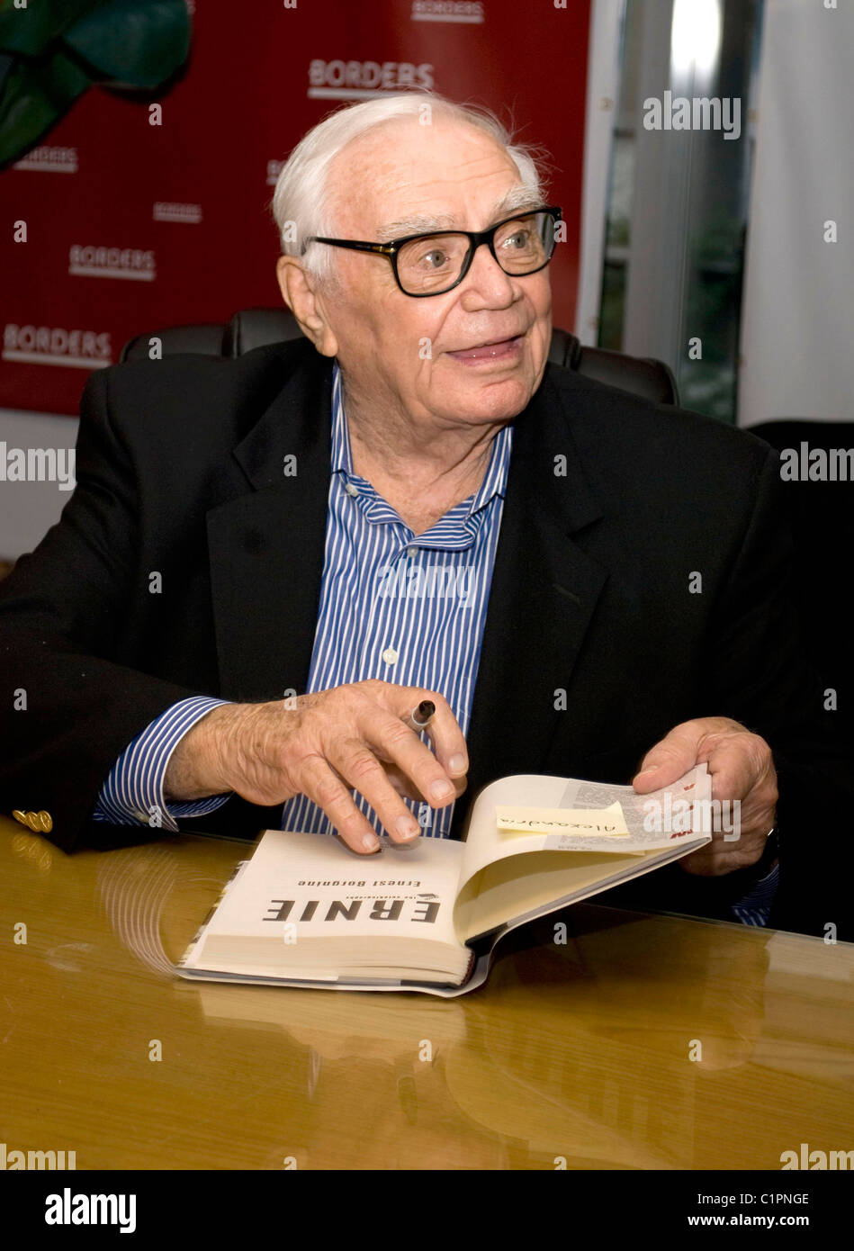 Ernest Borgnine book signing "Ernie: The Autobiography" at Borders ...