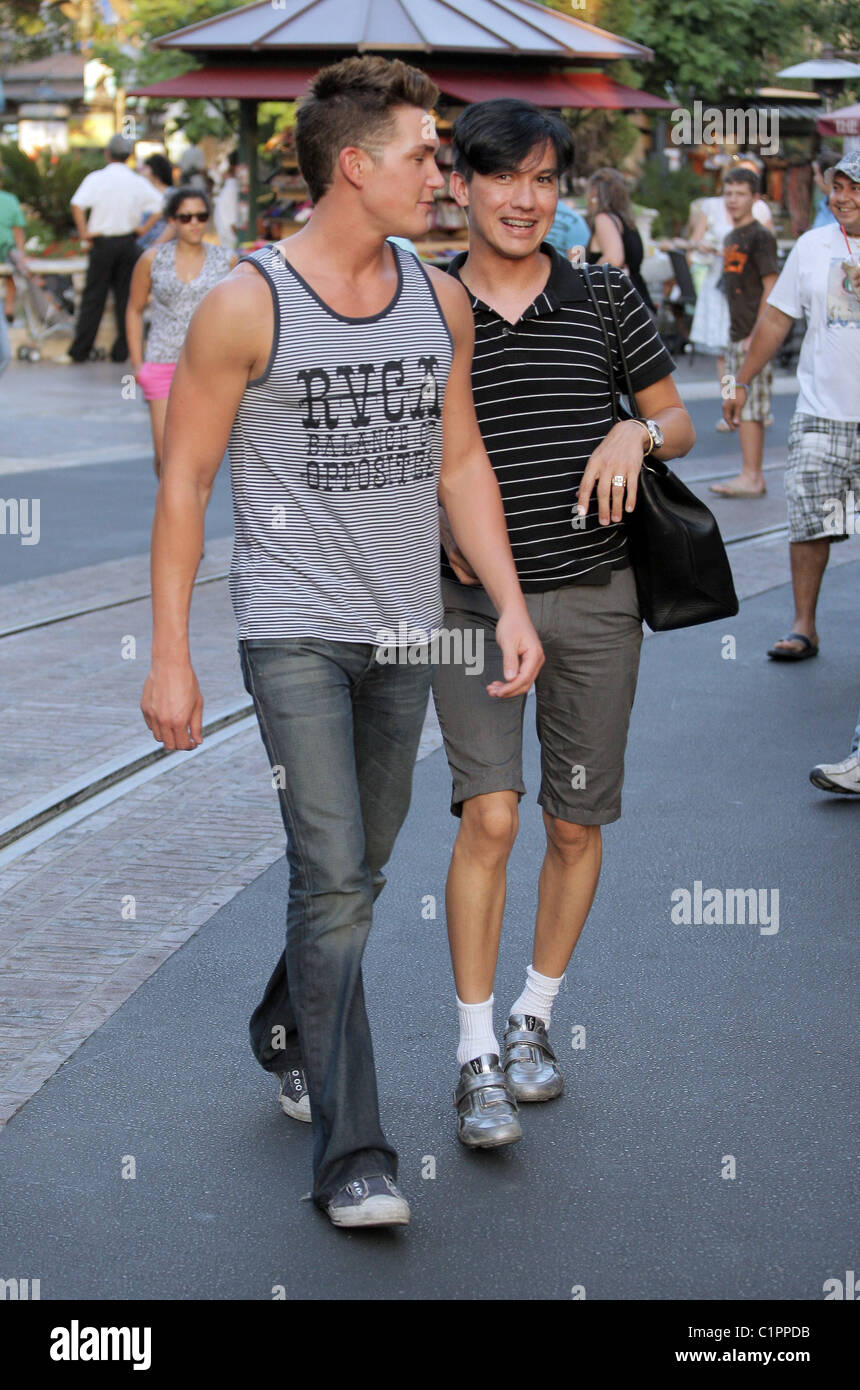 Bobby Trendy poses for pictures whilst out shopping in Hollywood Los ...