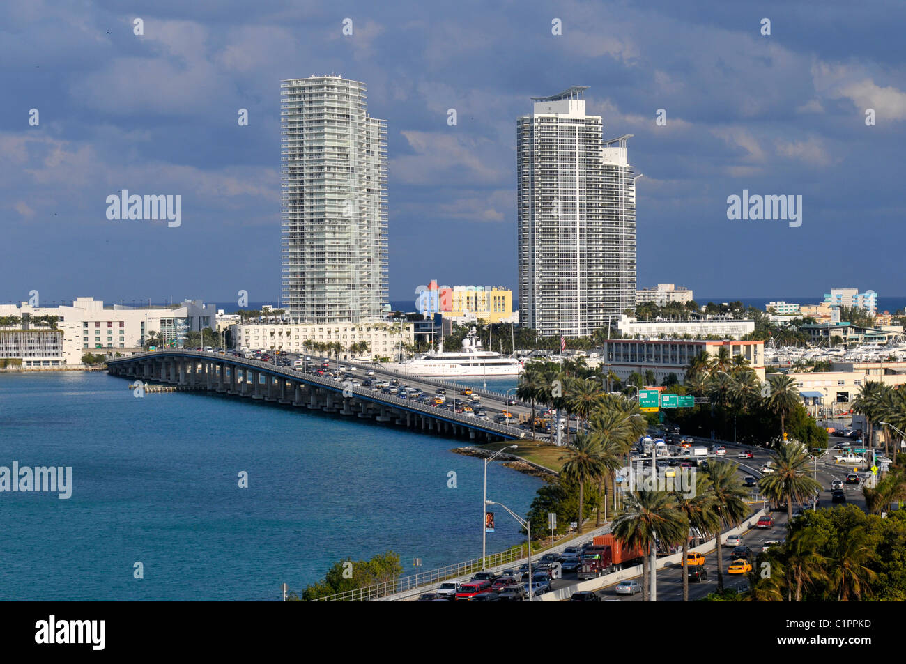 Causeway filled with traffic Miami Florida harbor Stock Photo - Alamy