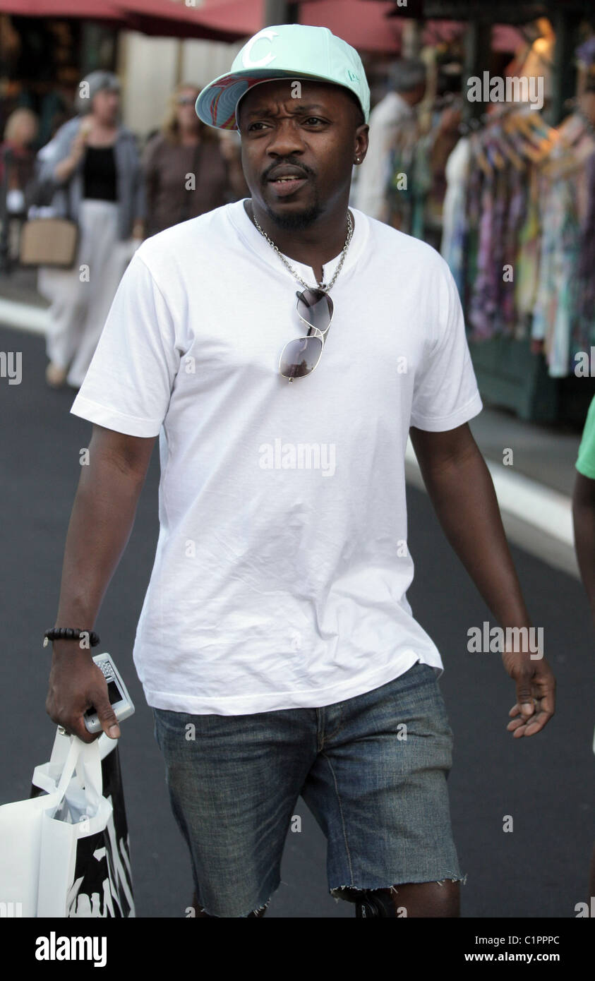 Derrick Hamilton out shopping with his son in Hollywood Los Angeles ...