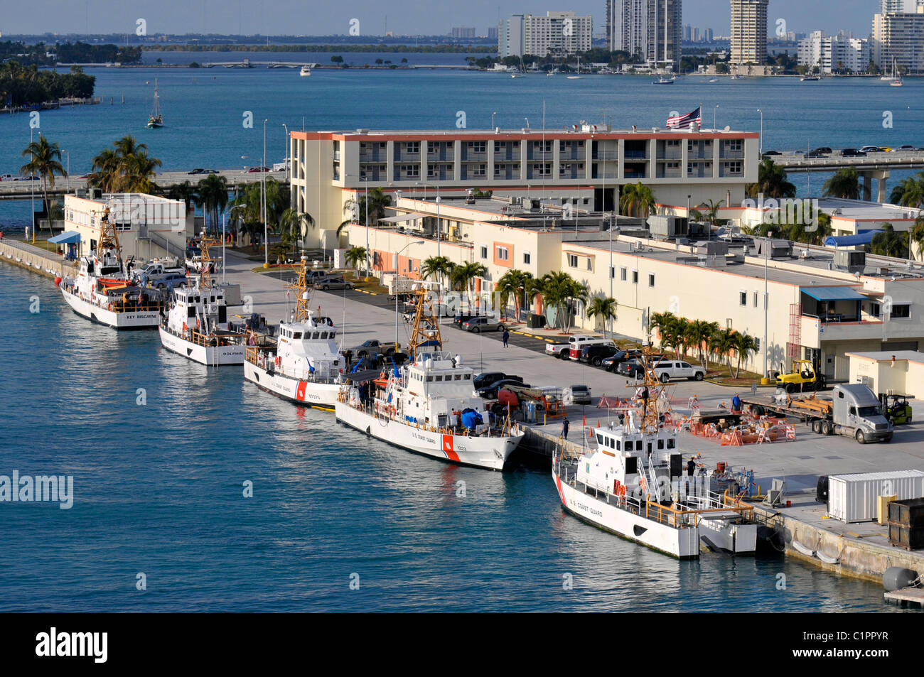 Us coast guard boats hi-res stock photography and images - Alamy