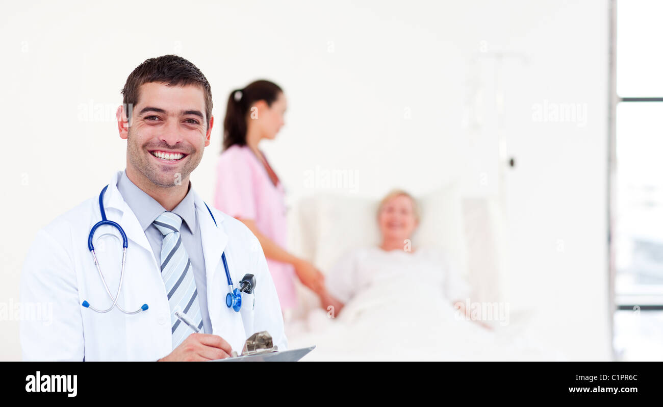 Woman holding clip board hi-res stock photography and images - Alamy