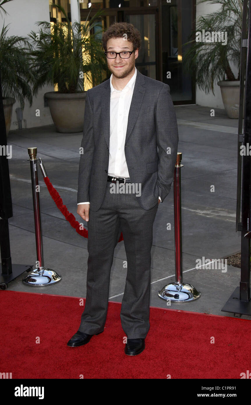 Seth Rogen LA premiere of 'Funny People' at the Arclight Theatre ...