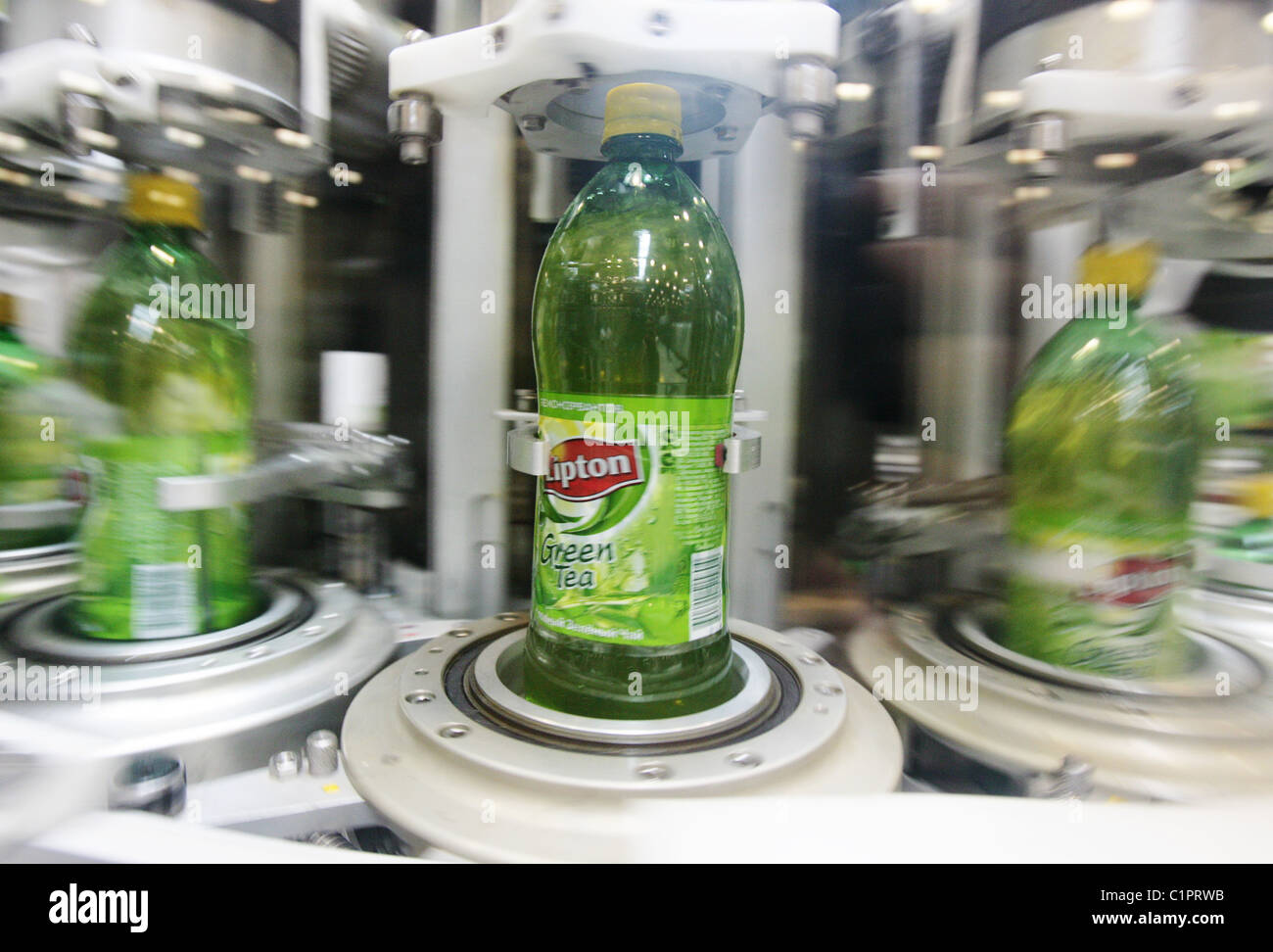 SOVIET SODA Russia has just gone pop in a big way! US soft drink giant ...