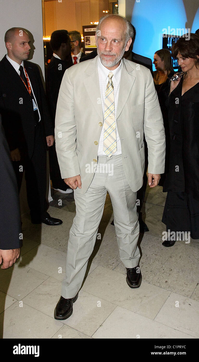 John malkovic hi-res stock photography and images - Alamy