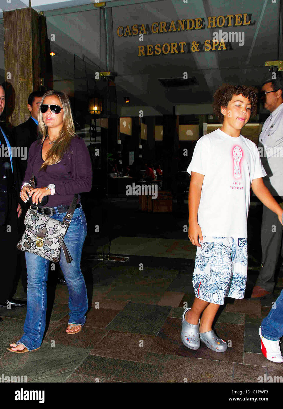 Milene Domingues and Ronaldo's son Ronald leave the Casa Grande Hotel ...