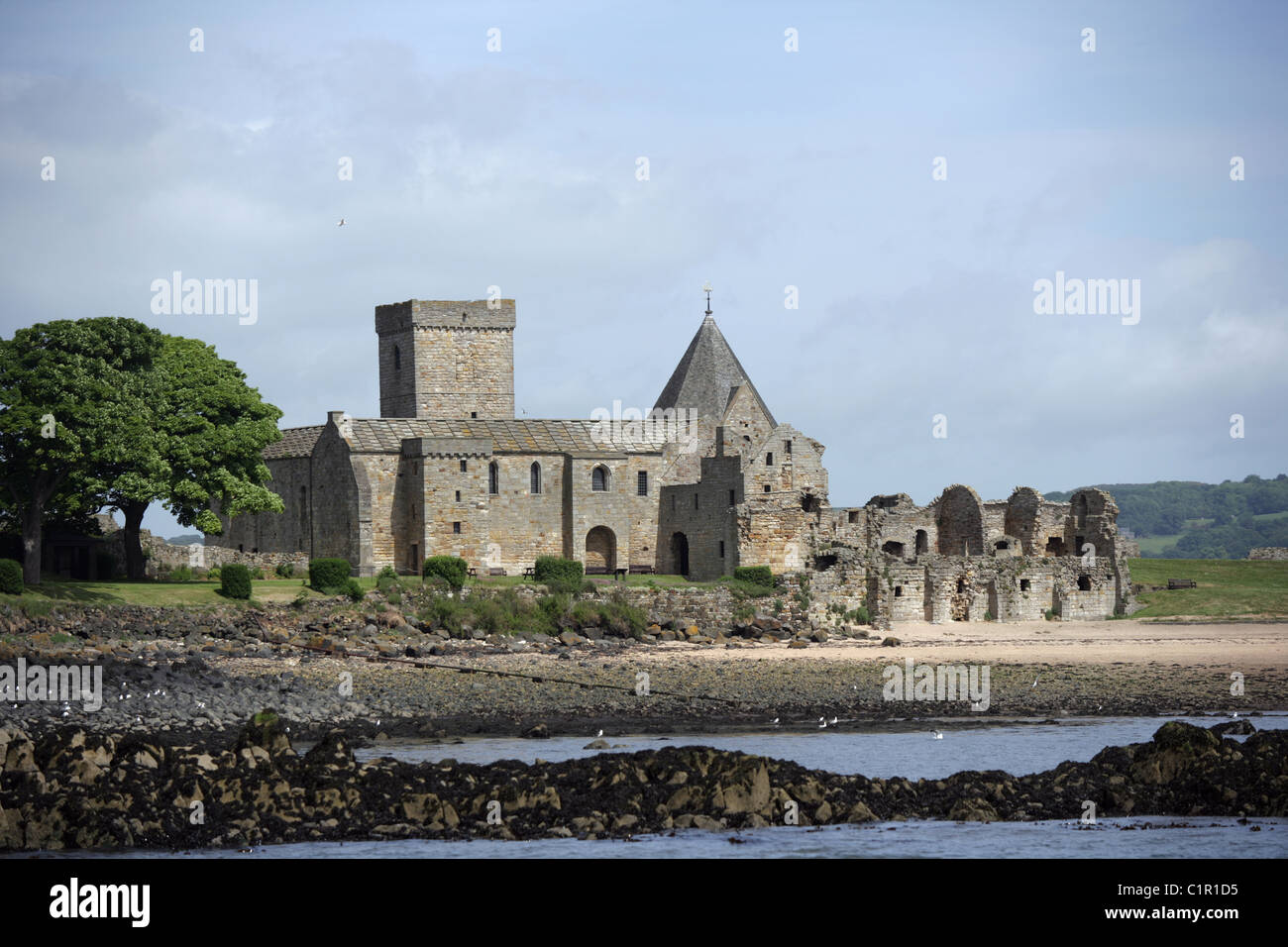 Inchcolm Abbey from the maid of the Forth Stock Photo - Alamy