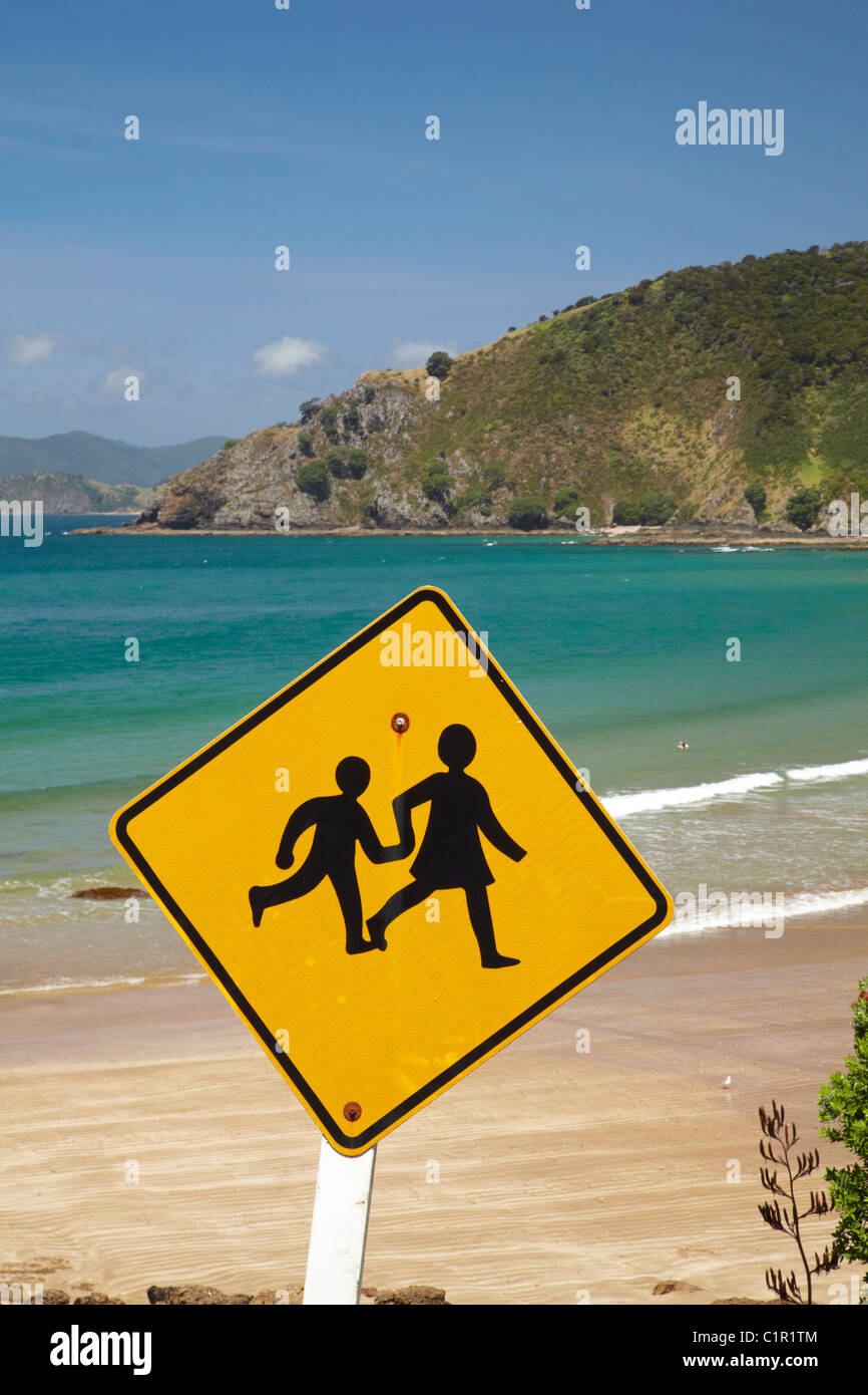Summer bay sign hi-res stock photography and images - Alamy
