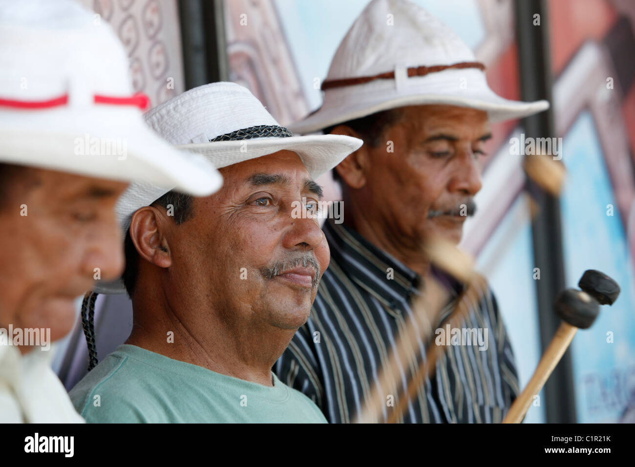 People musicians marimba hi-res stock photography and images - Alamy