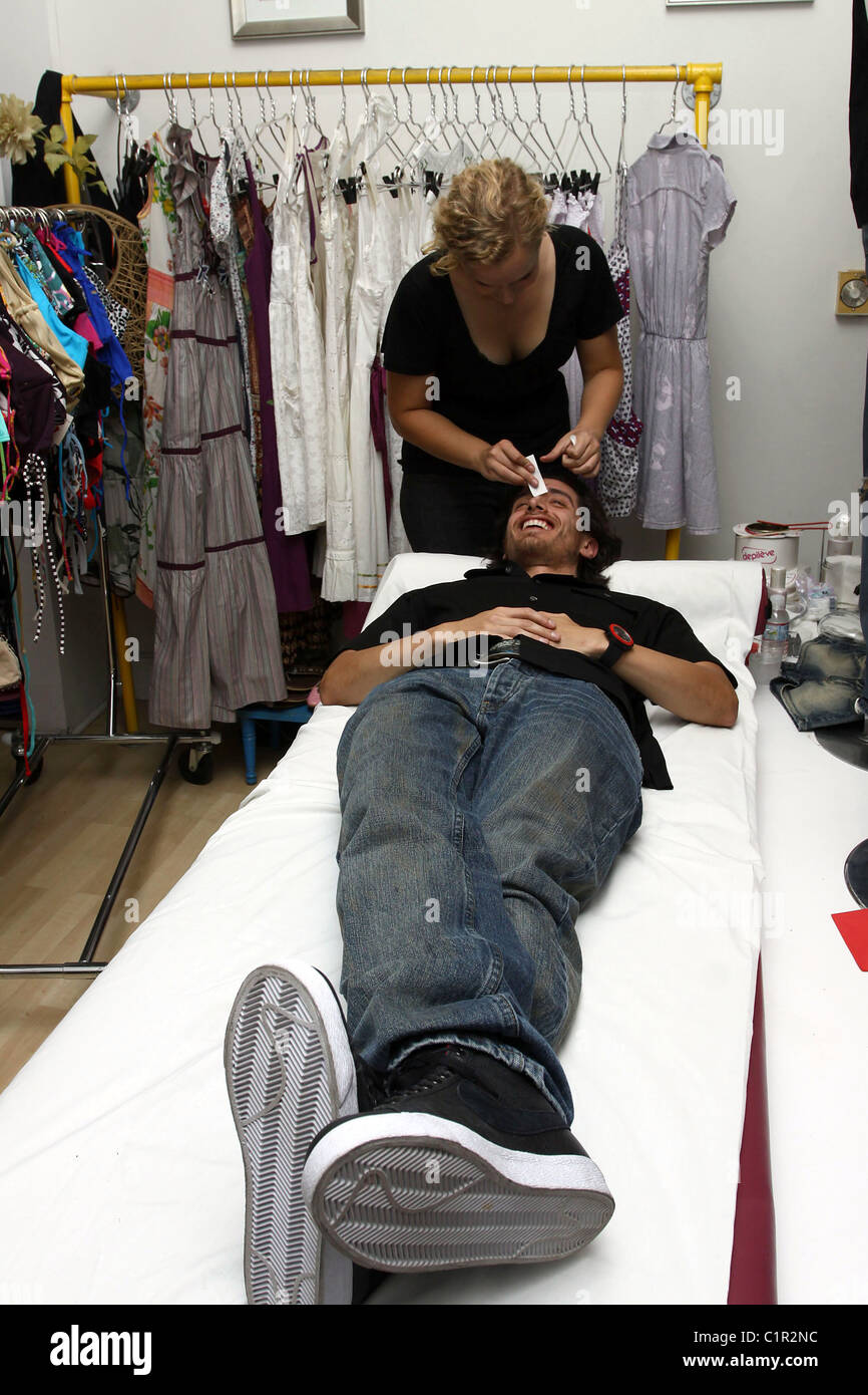 Josh Keaton arriving at "A Special Shopping Night Benefiting Boxer ...