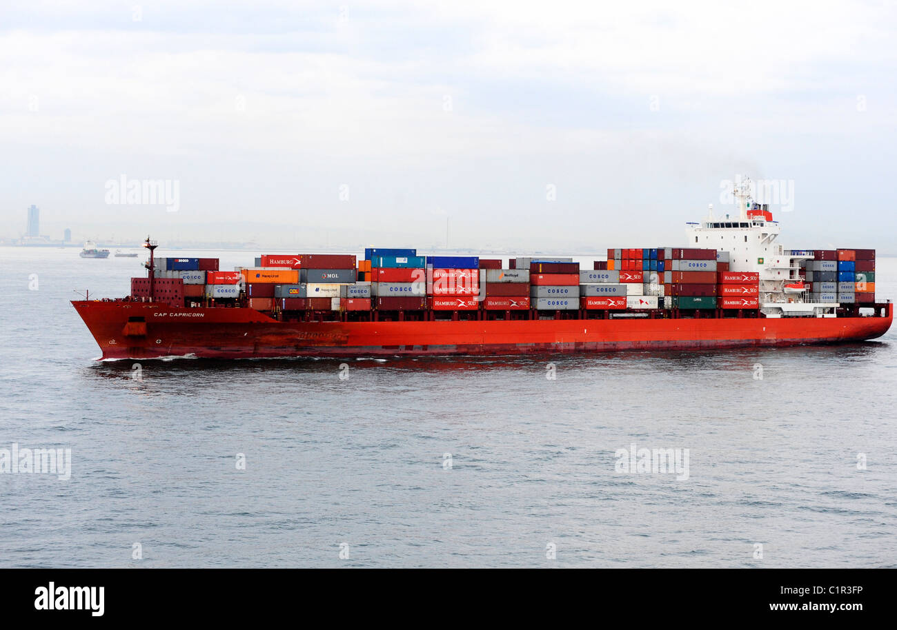 Japanese ship container hi-res stock photography and images - Alamy