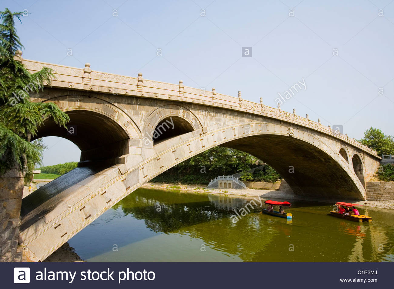 Great Stone Bridge China Stock Photos & Great Stone Bridge China Stock ...