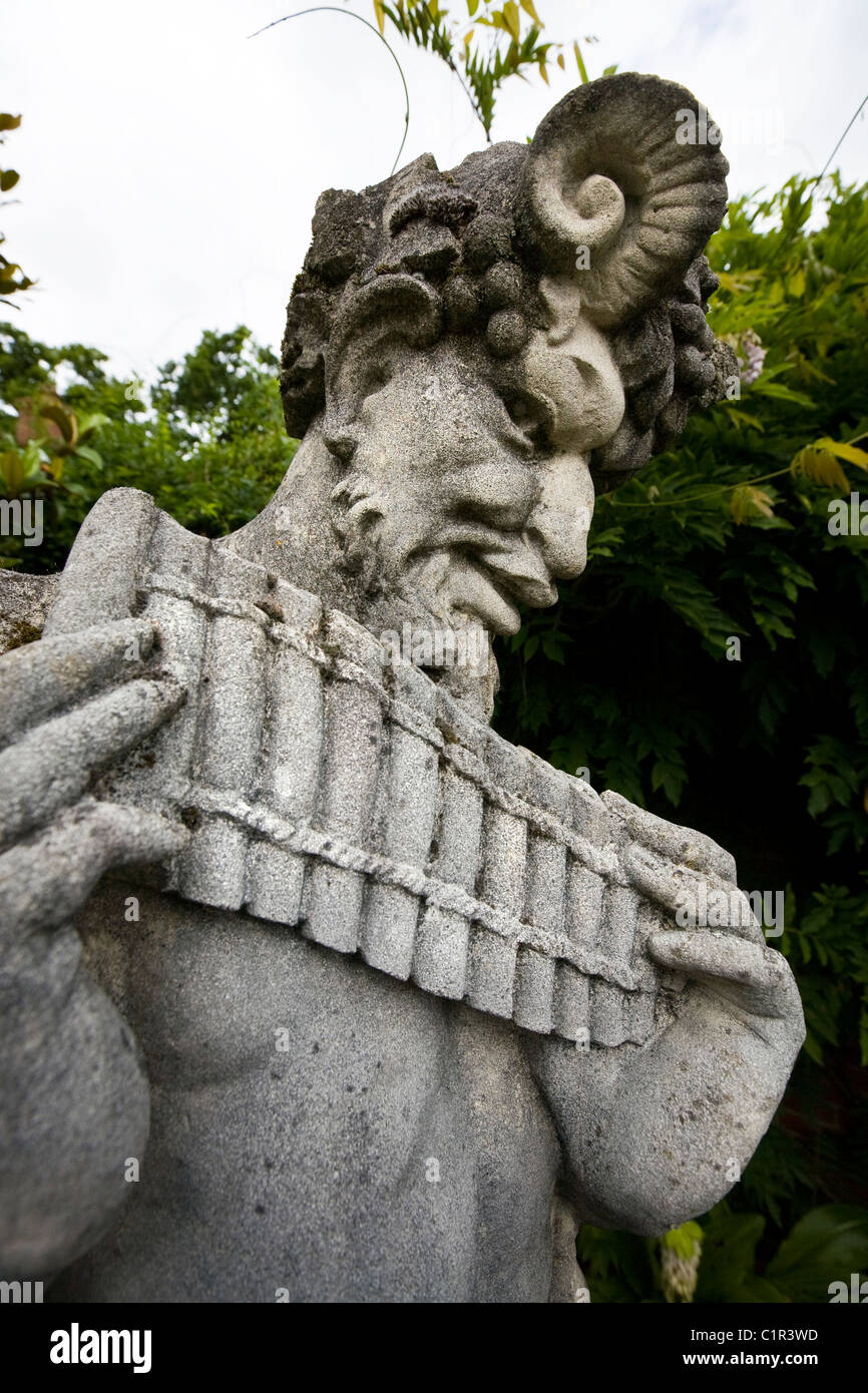Pan pipes figure hi-res stock photography and images - Alamy