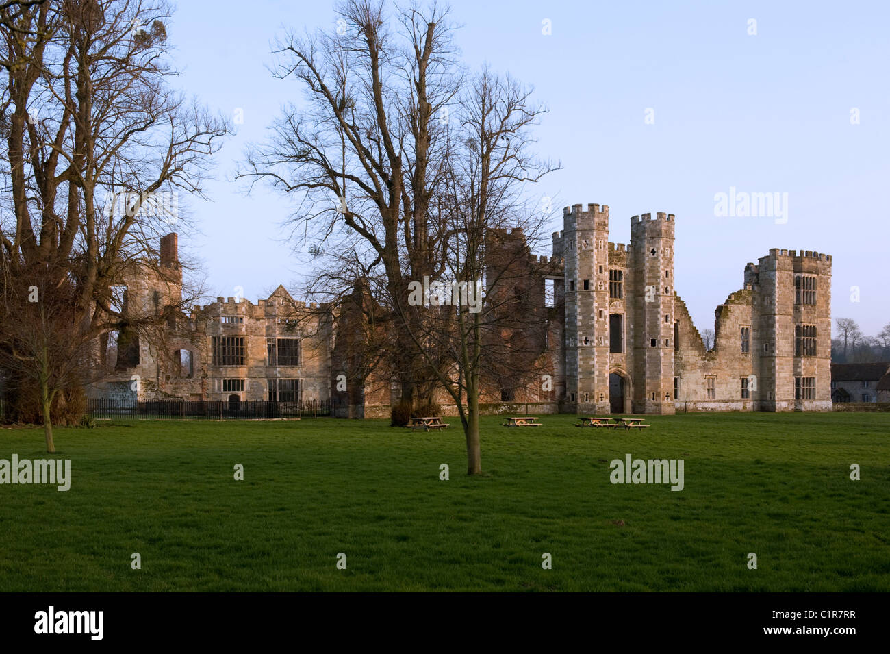 The ruins of Cowdray House in Cowdray Park, Midhurst, West Sussex ...