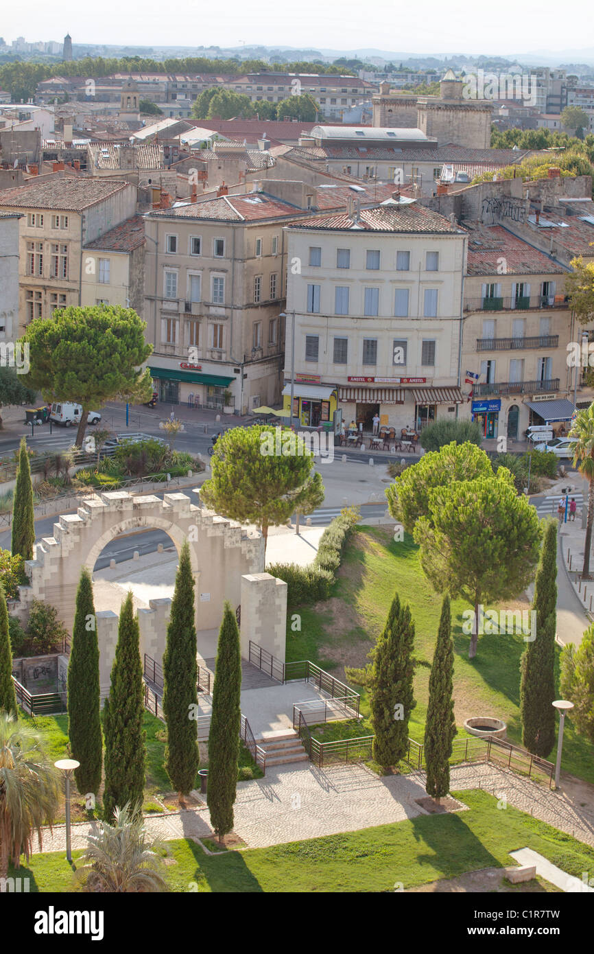 French urban ruins hi-res stock photography and images - Alamy