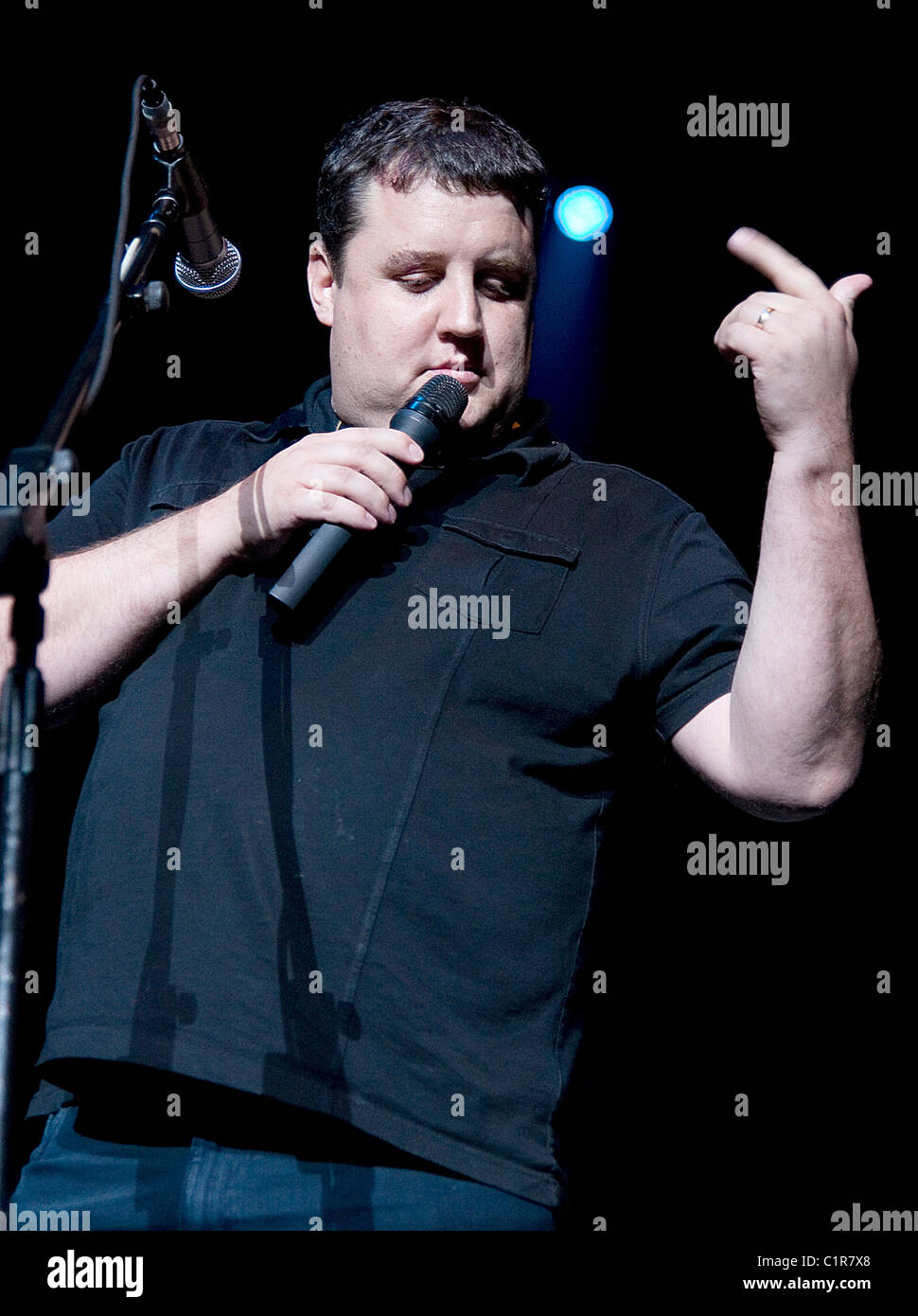 Peter Kaye introduce Squeeze performing at the Liverpool Echo Arena as ...